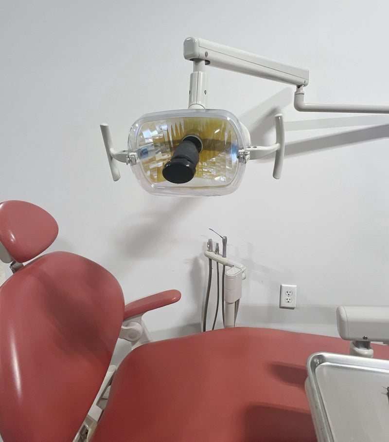 ADEC 1021 Dental Chair, Radius Delivery w/Electric HP, Asst’s Pkg & Li ...